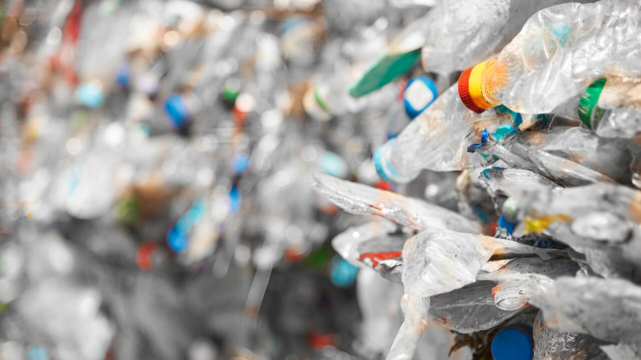 UN negotiations on plastic waste in November: First draft for global ...